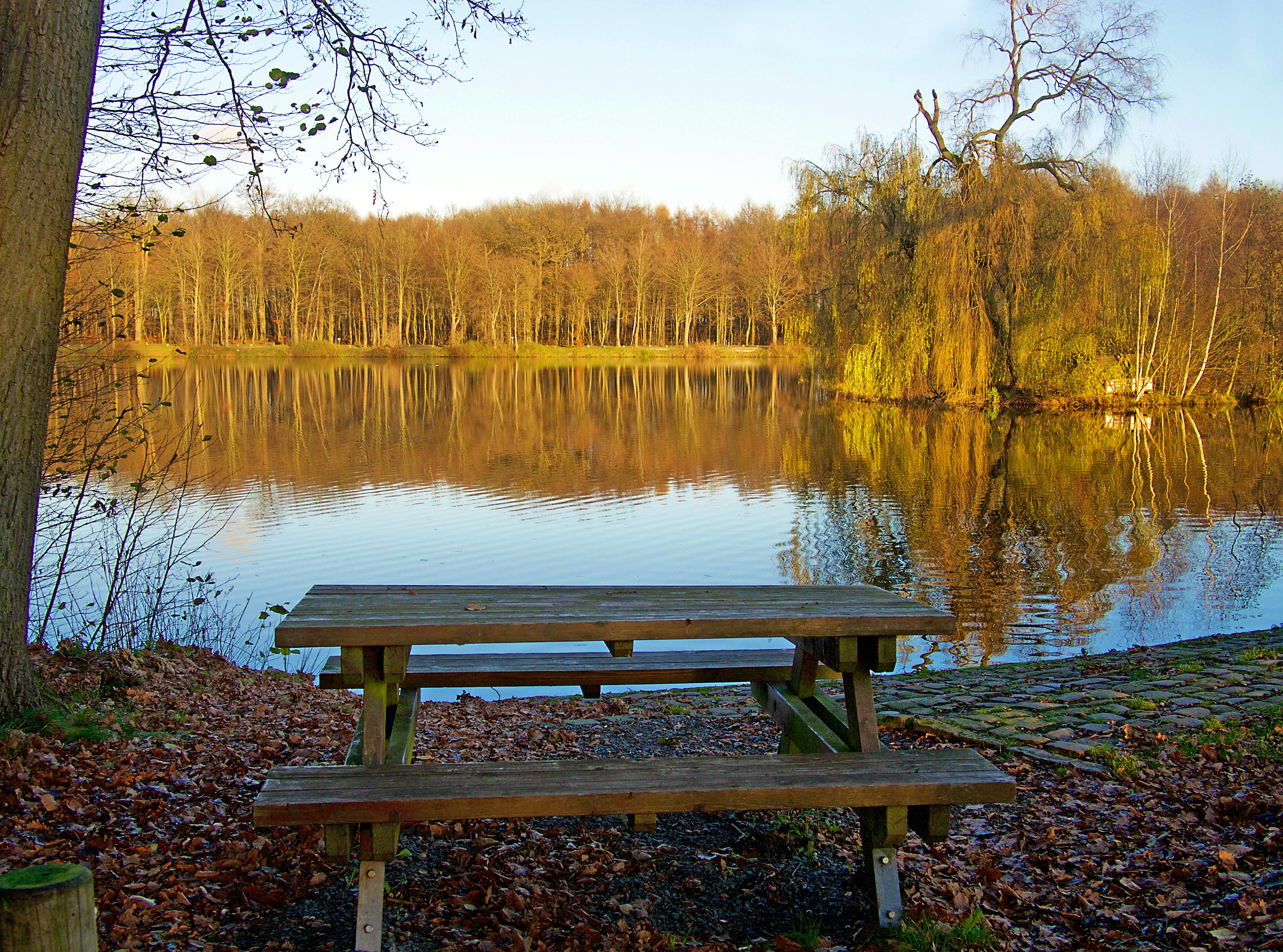 BERG UND TAL TOUR — Shorthand Social