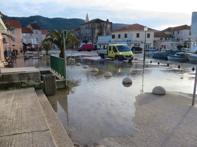 Life in a Dol house Special Edition 2018 - Week 12 — Shorthand Social