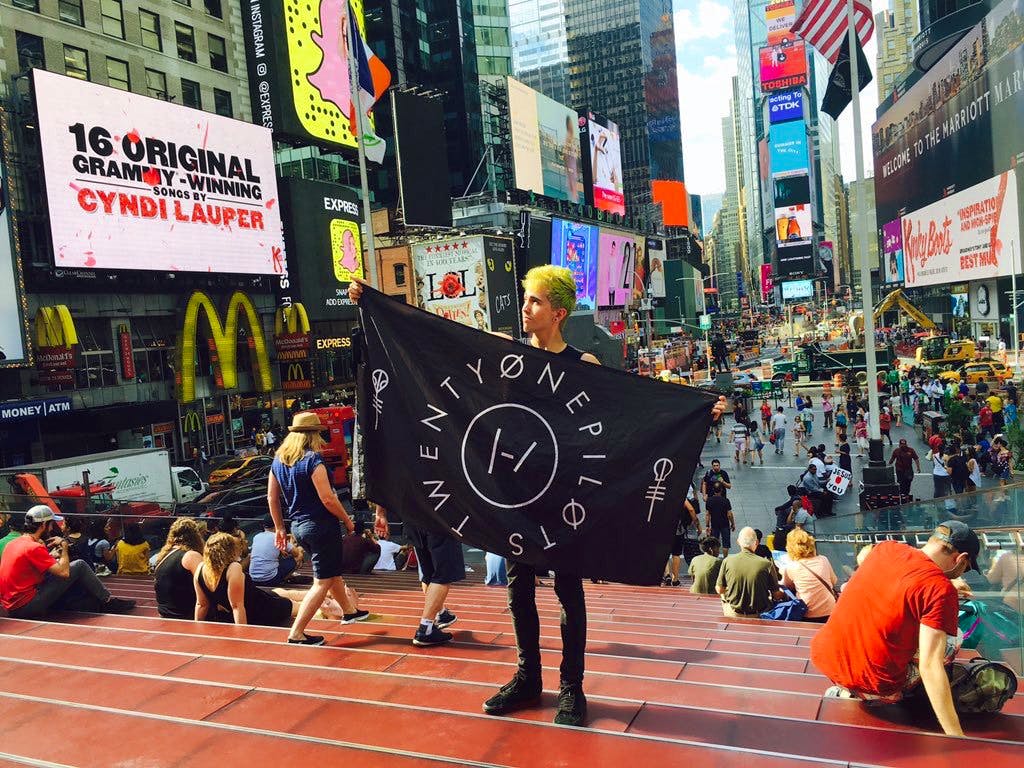 Extreme "fandom" — Shorthand Social