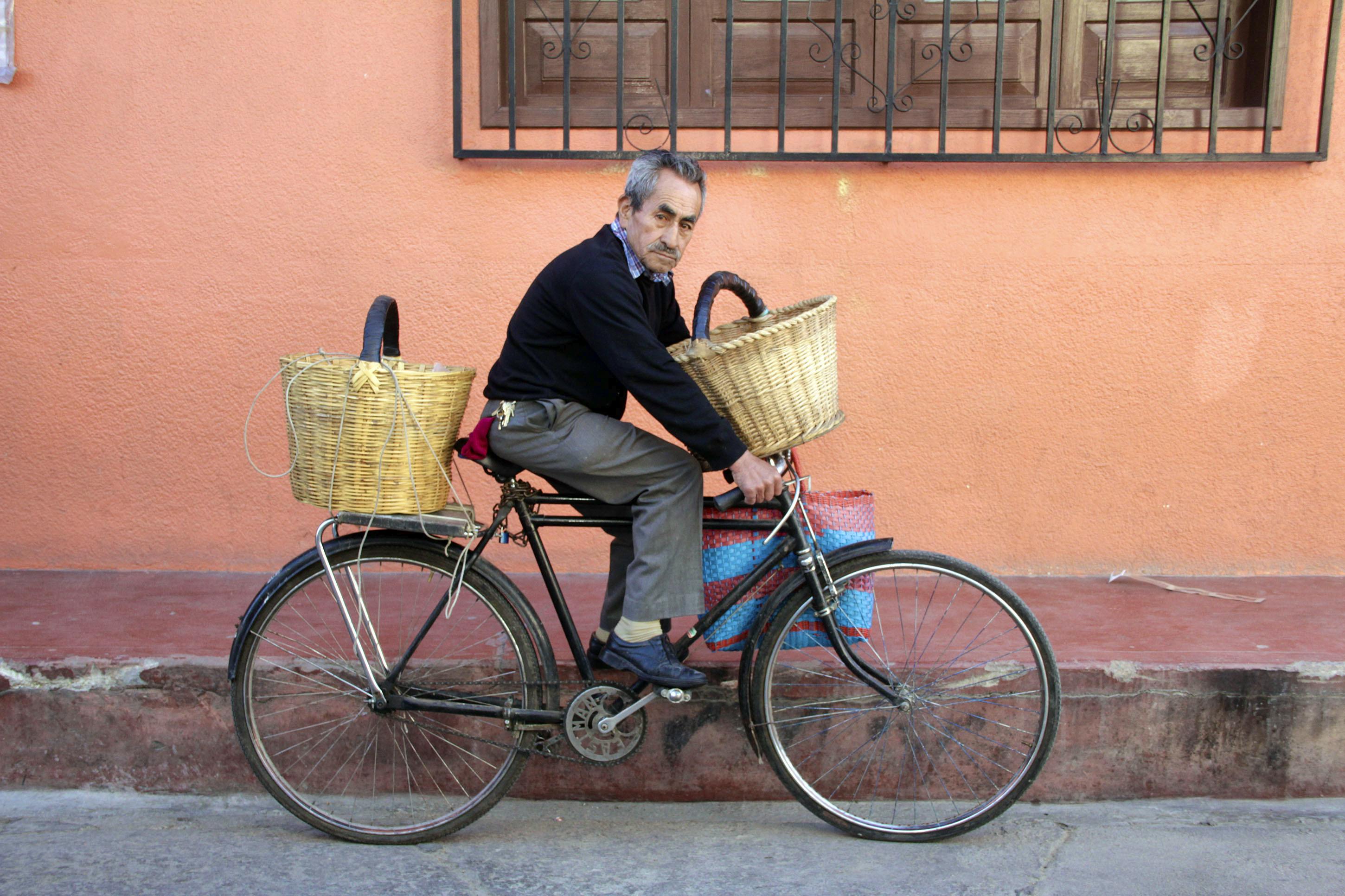 Roberto Astudillo, una vida dedicada al pan coleto — Shorthand Social