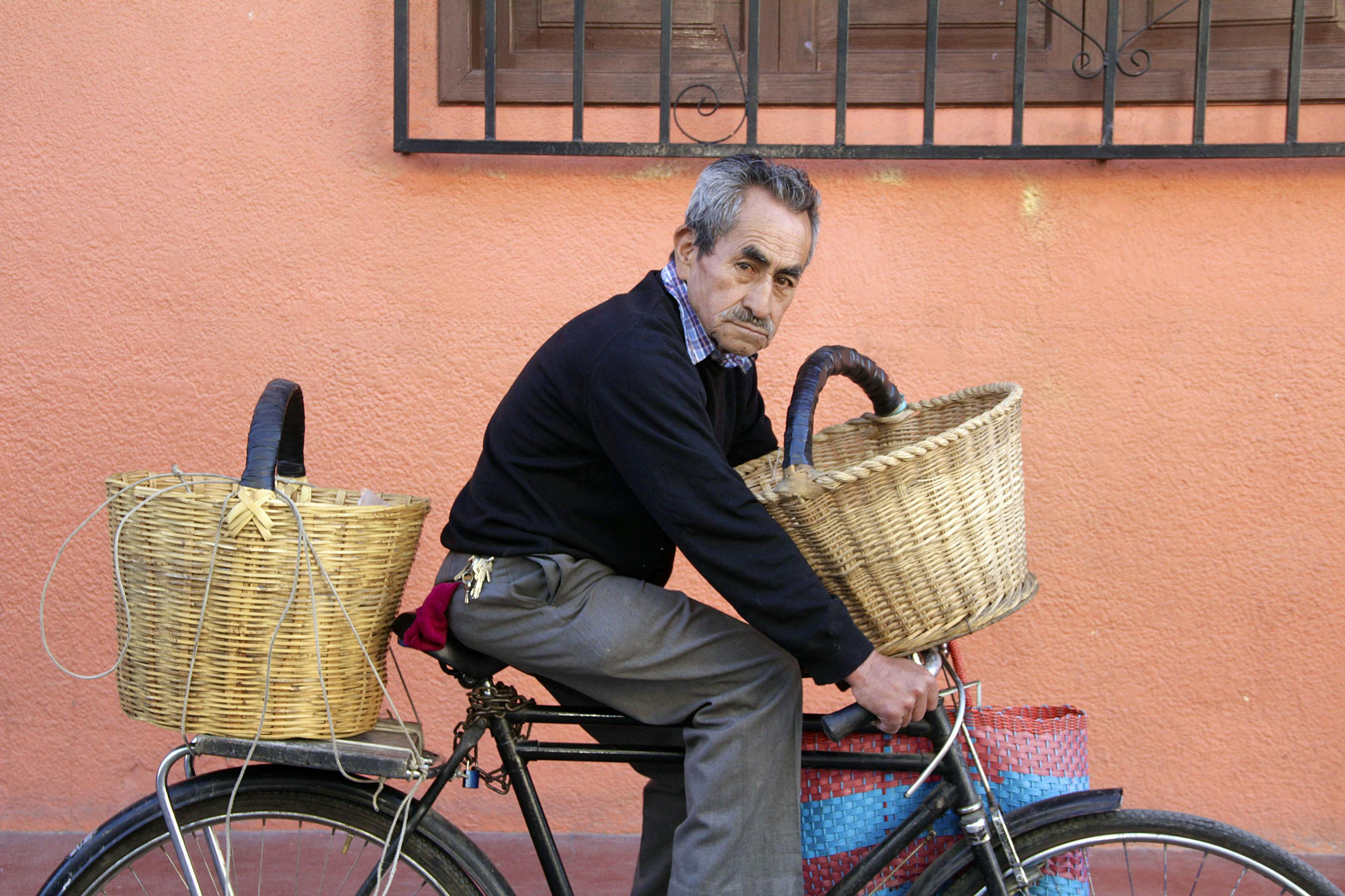 Roberto Astudillo, una vida dedicada al pan coleto — Shorthand Social